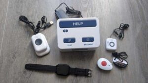 2025's Best Medical Life Alert Systems: Our Hands-On Test Results