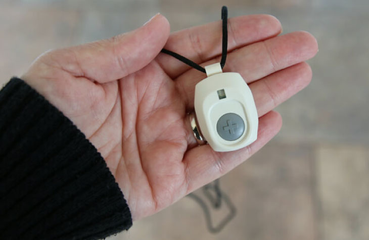 Compare 2018's Best Medical Alert Systems | Medical Alert Buyers Guide