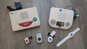 2025's Best Medical Life Alert Systems: Our Hands-On Test Results